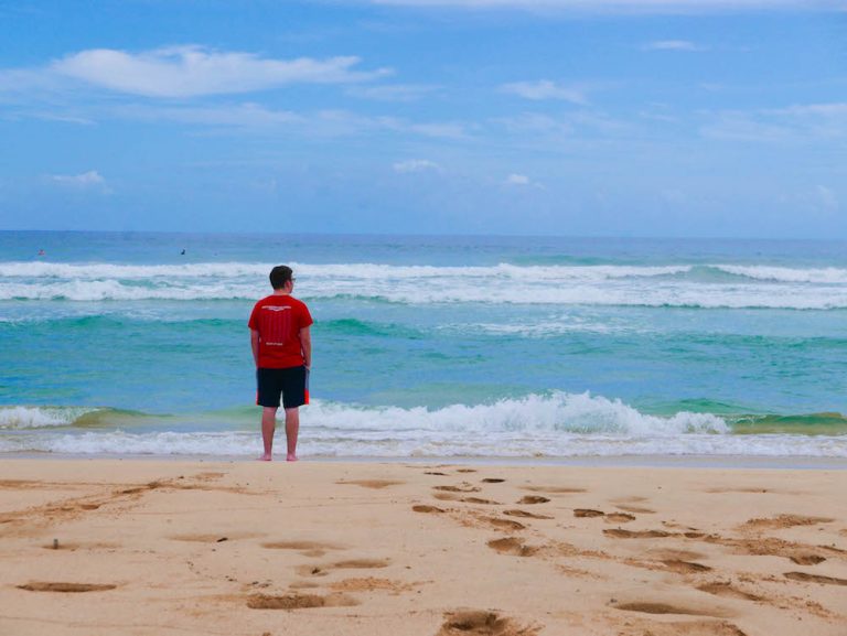 How to Hike from Wizard Beach to Red Frog Beach on Isla Bastimentos ...